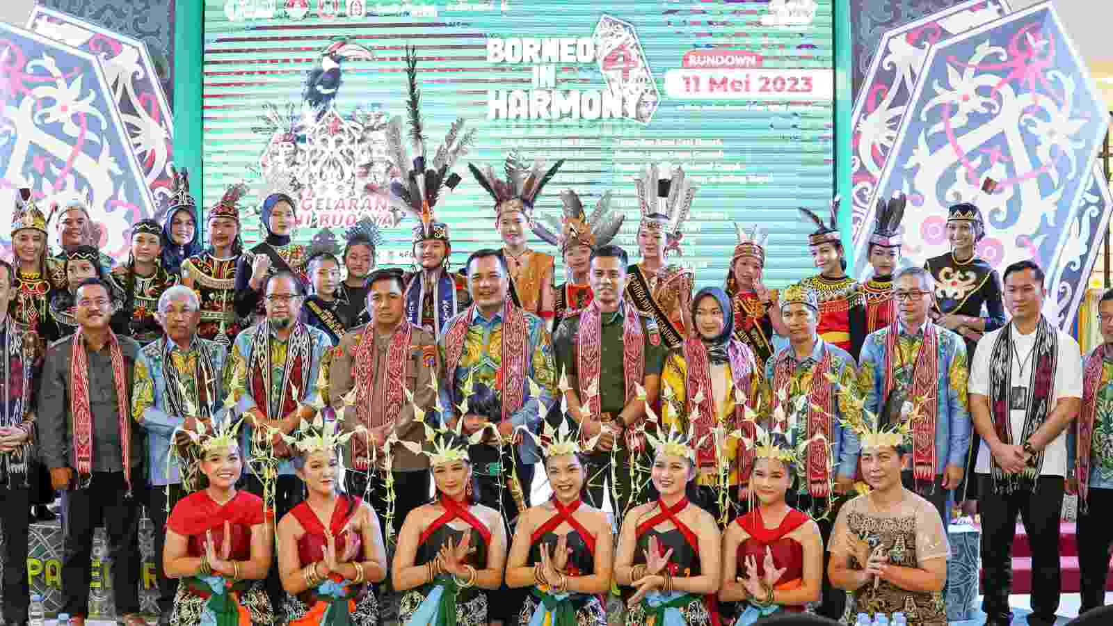 PLN Dukung Kelestarian Budaya, Seni Dayak Borneo Sita Perhatian ...