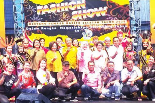 Fashion Show Bintang Remaja Meriahkan HUT Barsel | Prokalteng